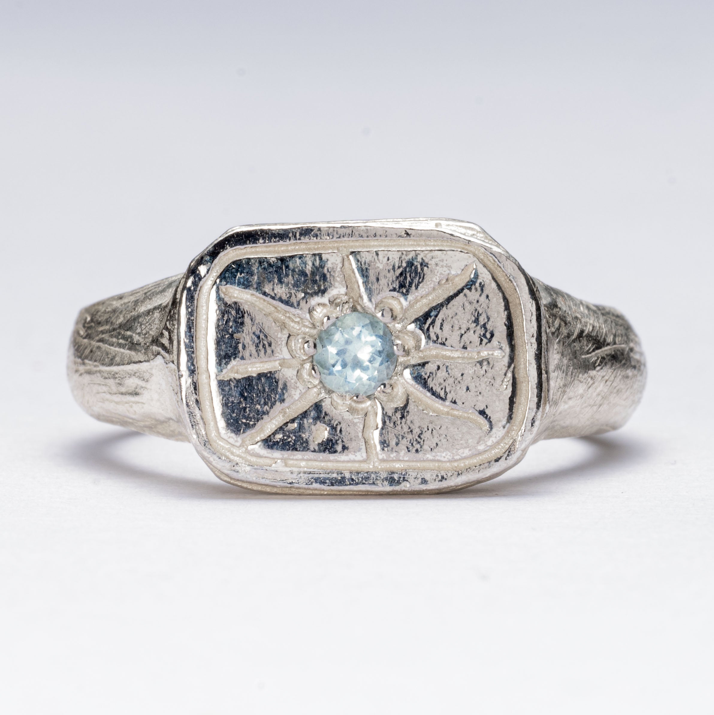 Handcrafted one-off jewelry in silver & gold | carle_mil | Buy here